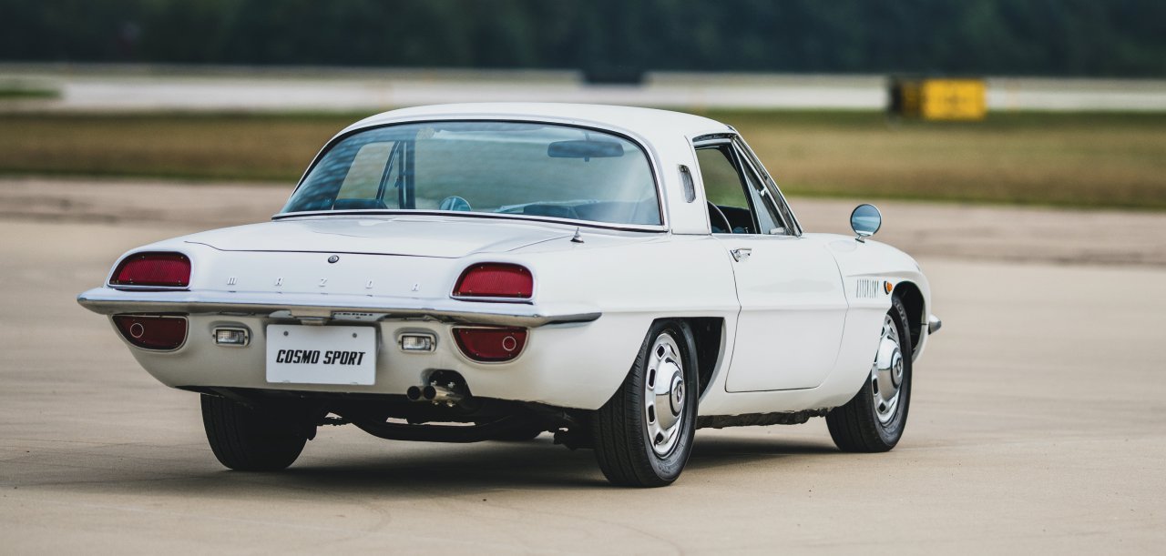 2000GT, Cosmo were early Japanese exotic sports cars – revRebel