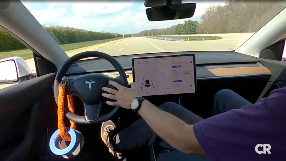 Tesla drivers take their eyes off the road when using Autopilot, study ...