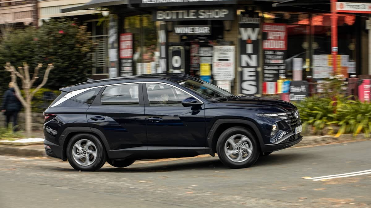 2021 Hyundai Tucson 2WD v Mazda CX-5 Maxx Sport 2WD comparison – revRebel
