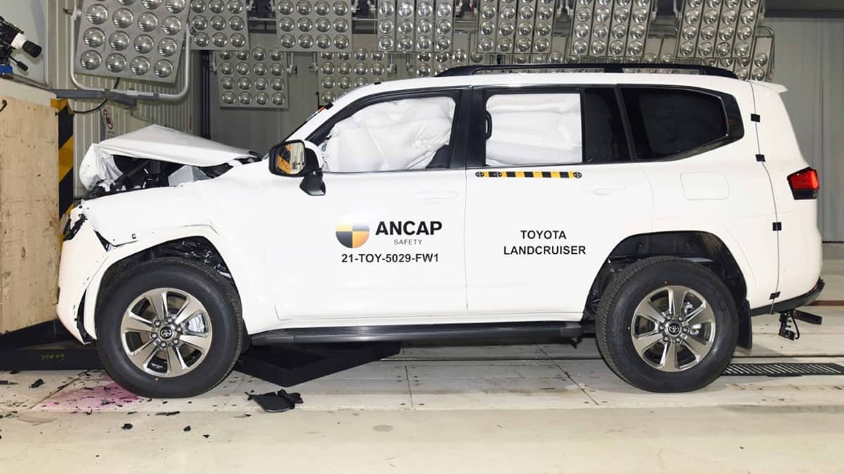 2022 Toyota LandCruiser 300 Series earns five-star ANCAP safety rating – revRebel
