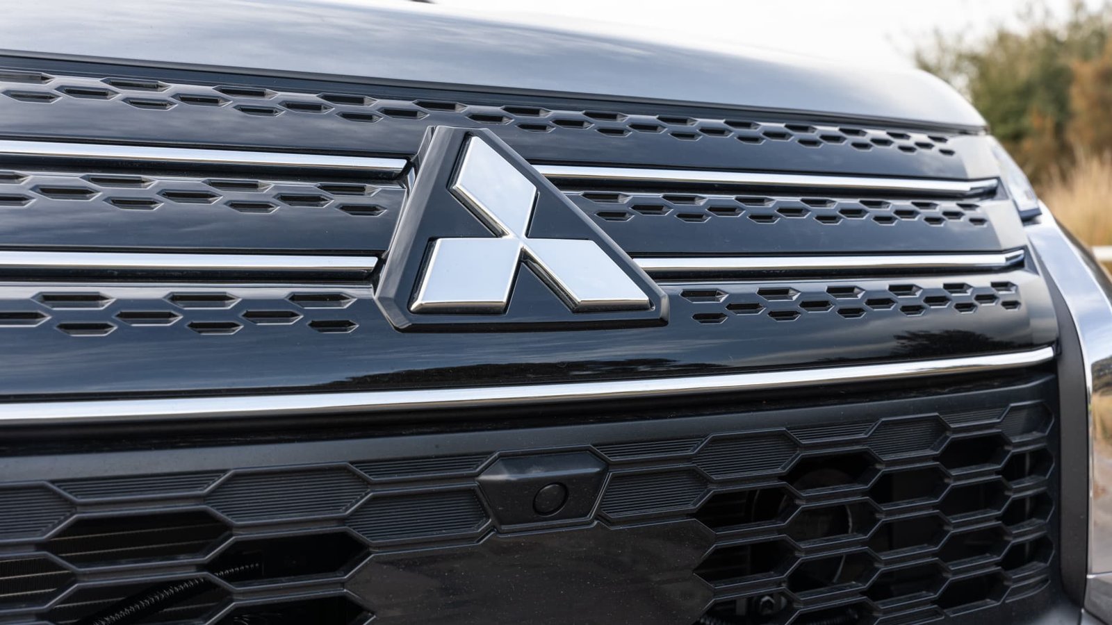 2022 Mitsubishi Outlander LS FWD review – revRebel
