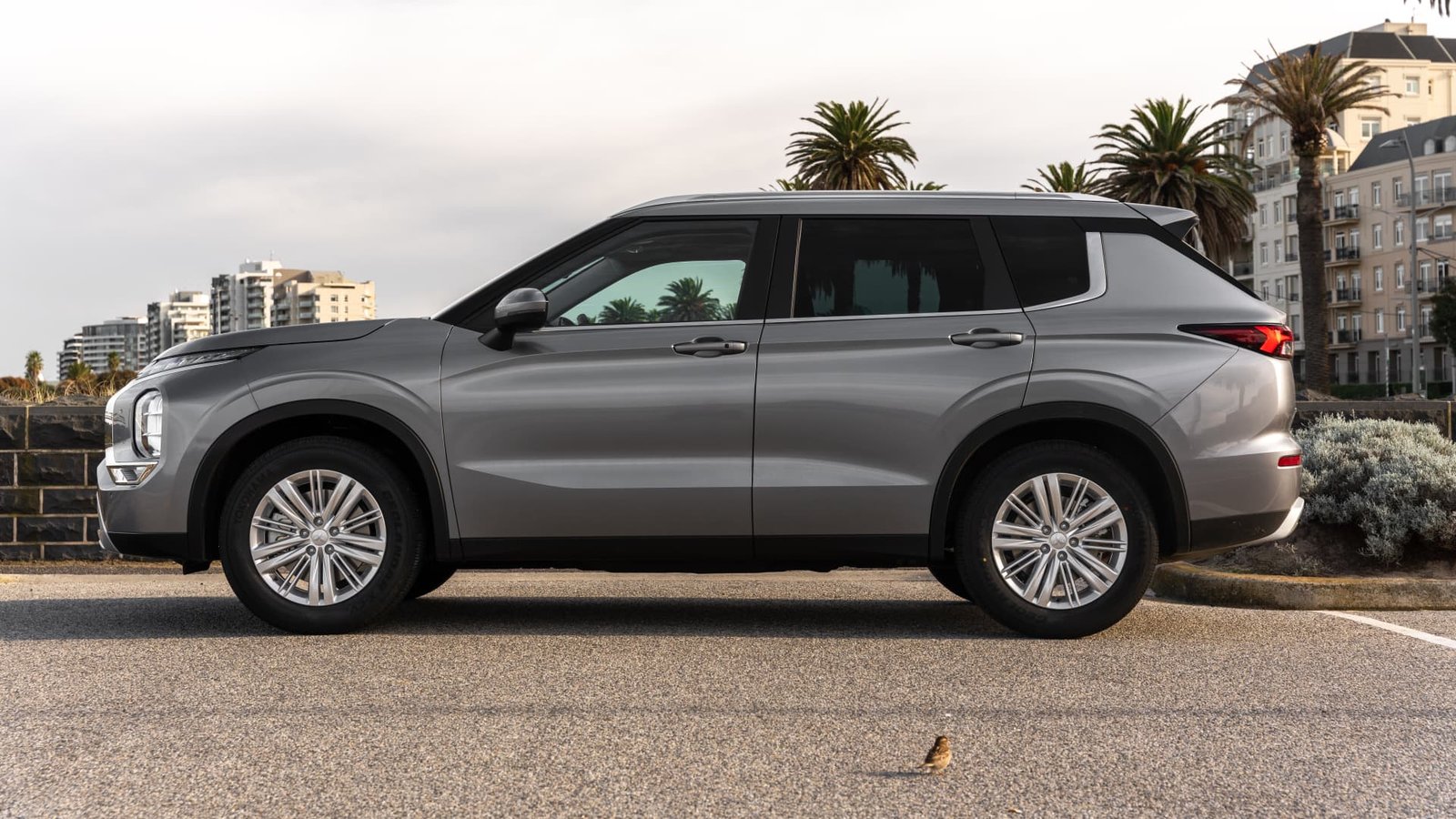 2022 Mitsubishi Outlander LS FWD review – revRebel