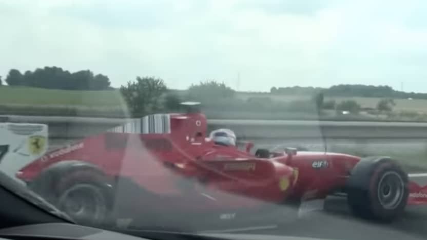 Video: Ferrari Formula One lookalike stuns freeway traffic – revRebel