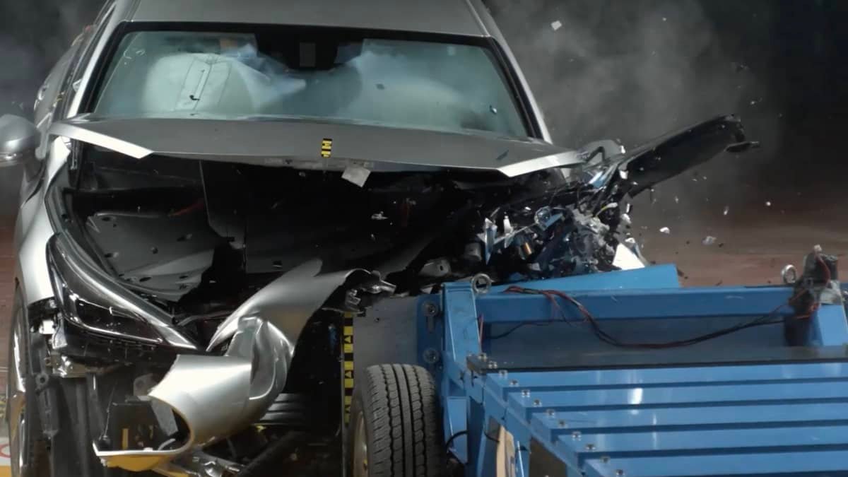 Crash labs face a heavy new challenge with electric vehicles – revRebel
