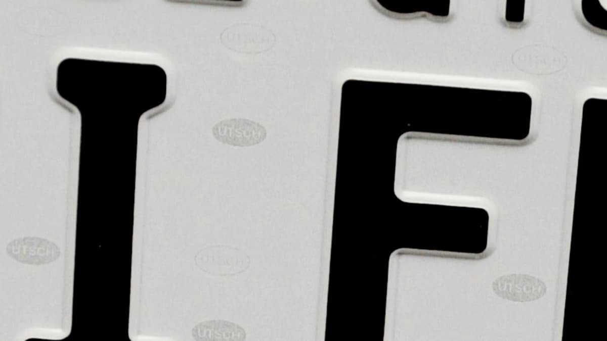 Criminals using 3D printers to make fake registration plates – revRebel