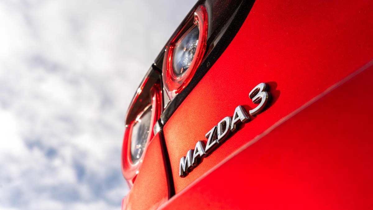 Mazda 3 manual axed in exodus of small cars from three pedals – revRebel