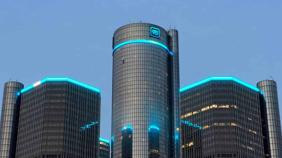 2022 Detroit motor show: Empty halls bring test drives inside – revRebel