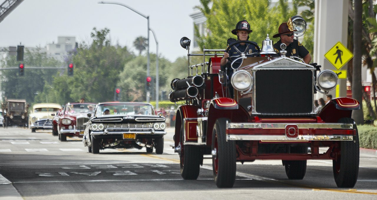 Drag racing returns to Detroit’s Woodward Avenue – revRebel