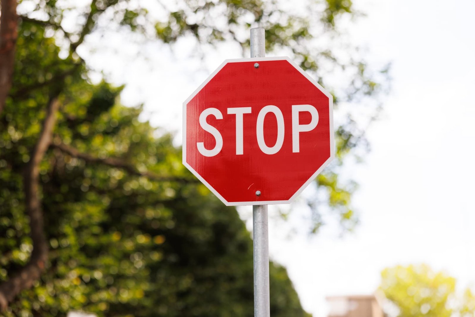 How long should you stop at a stop sign? – revRebel