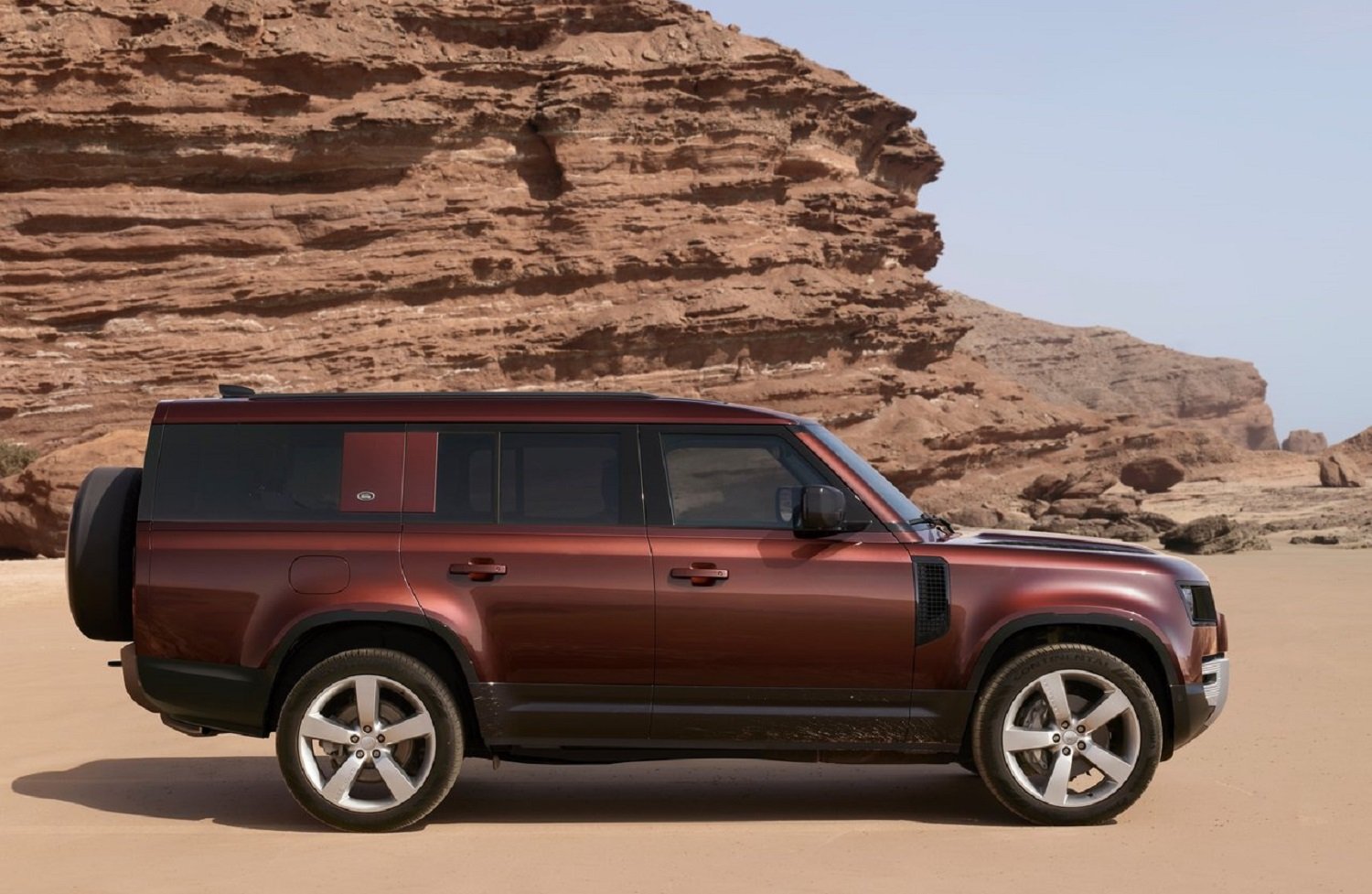 Maxed-space Land Rover Defender 130 officially revealed – revRebel