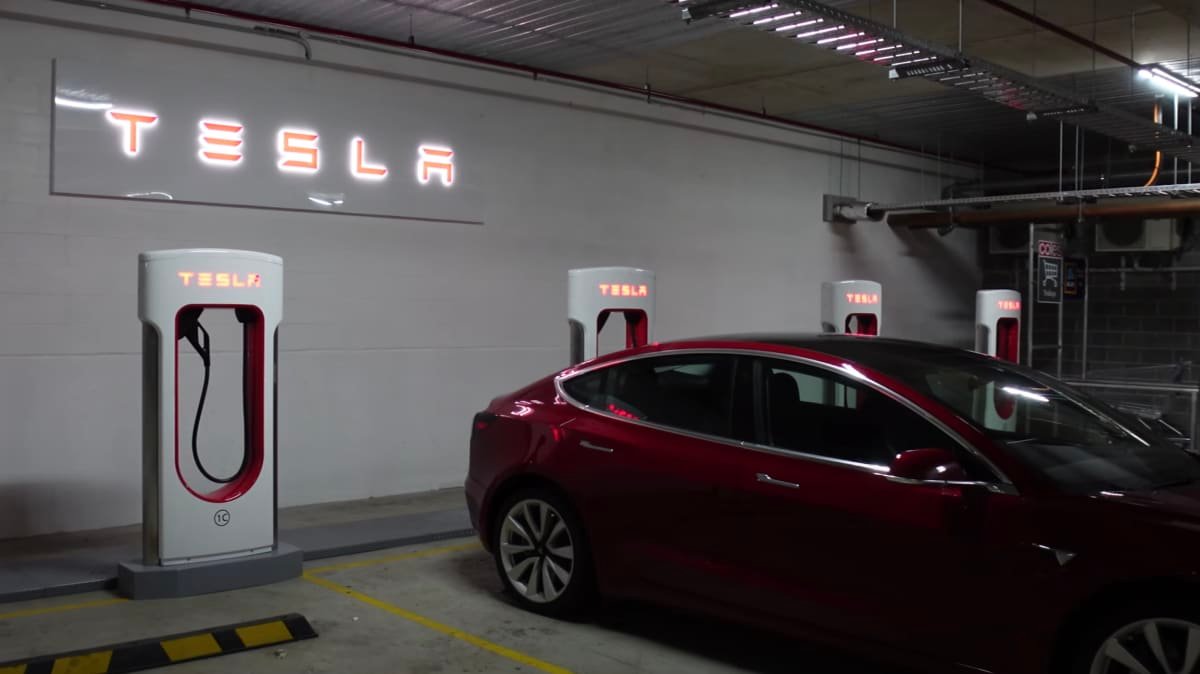 “Much faster” Tesla Supercharger V3 opens in Sydney – revRebel