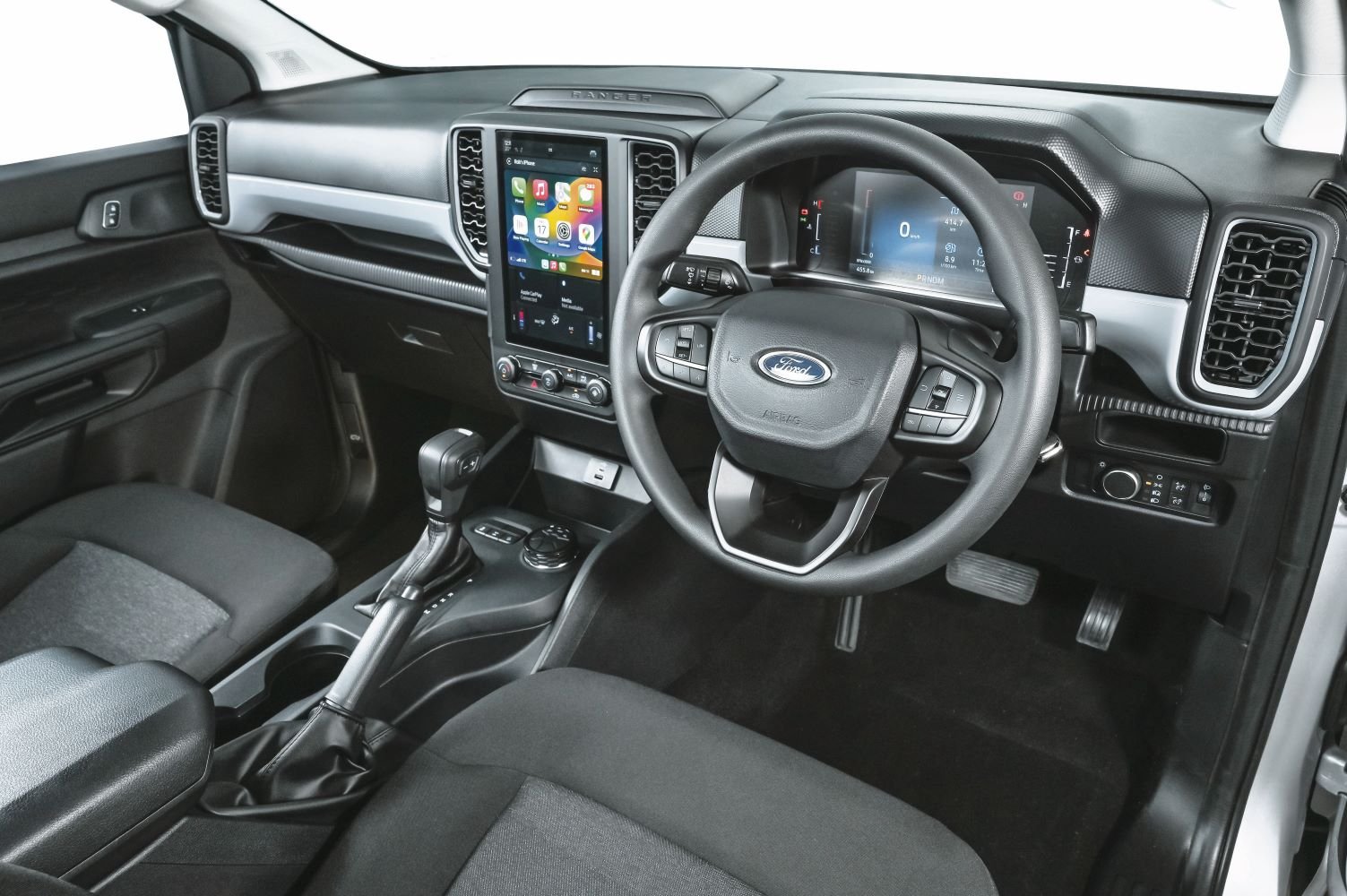 New Ford Ranger gives Toyota Hilux workhorses food for thought – revRebel