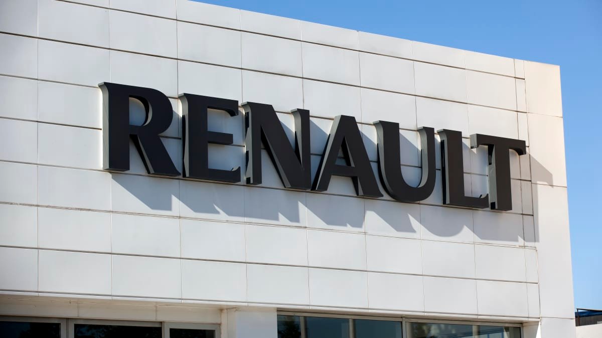 Renault resumes production in Russia – revRebel