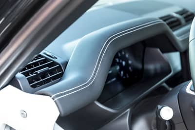 The Land Rover Defender Gets the full Manhart Treatment with 550 Horses ...