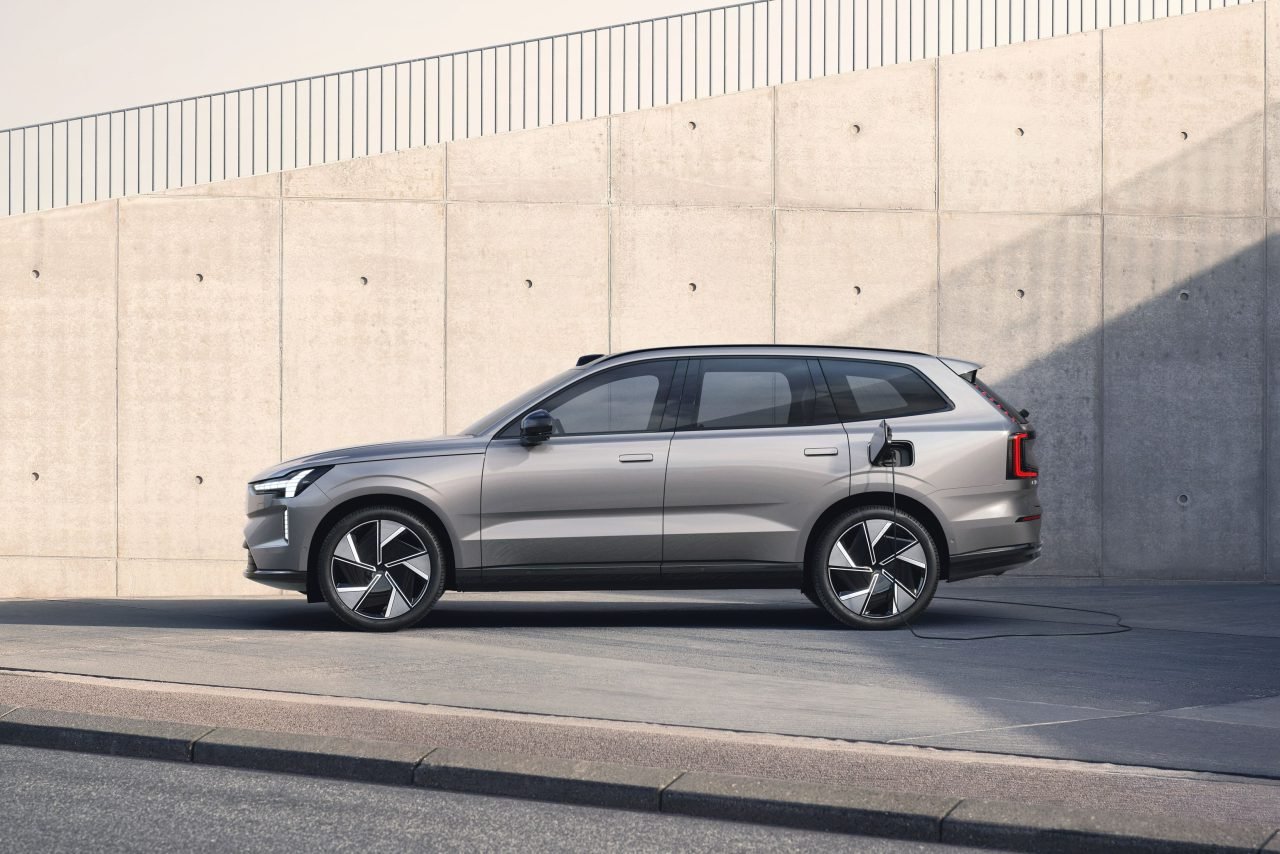 Volvo unveils fully electric EX90 – revRebel
