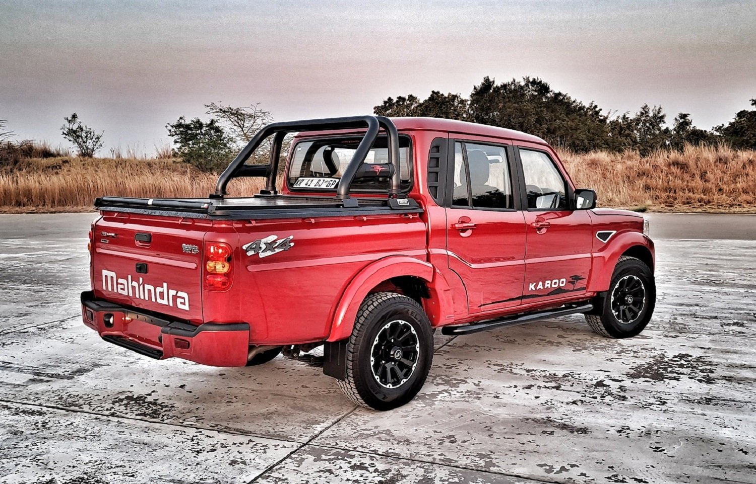 WATCH: Mahindra Pik Up is an old school cool bakkie – revRebel