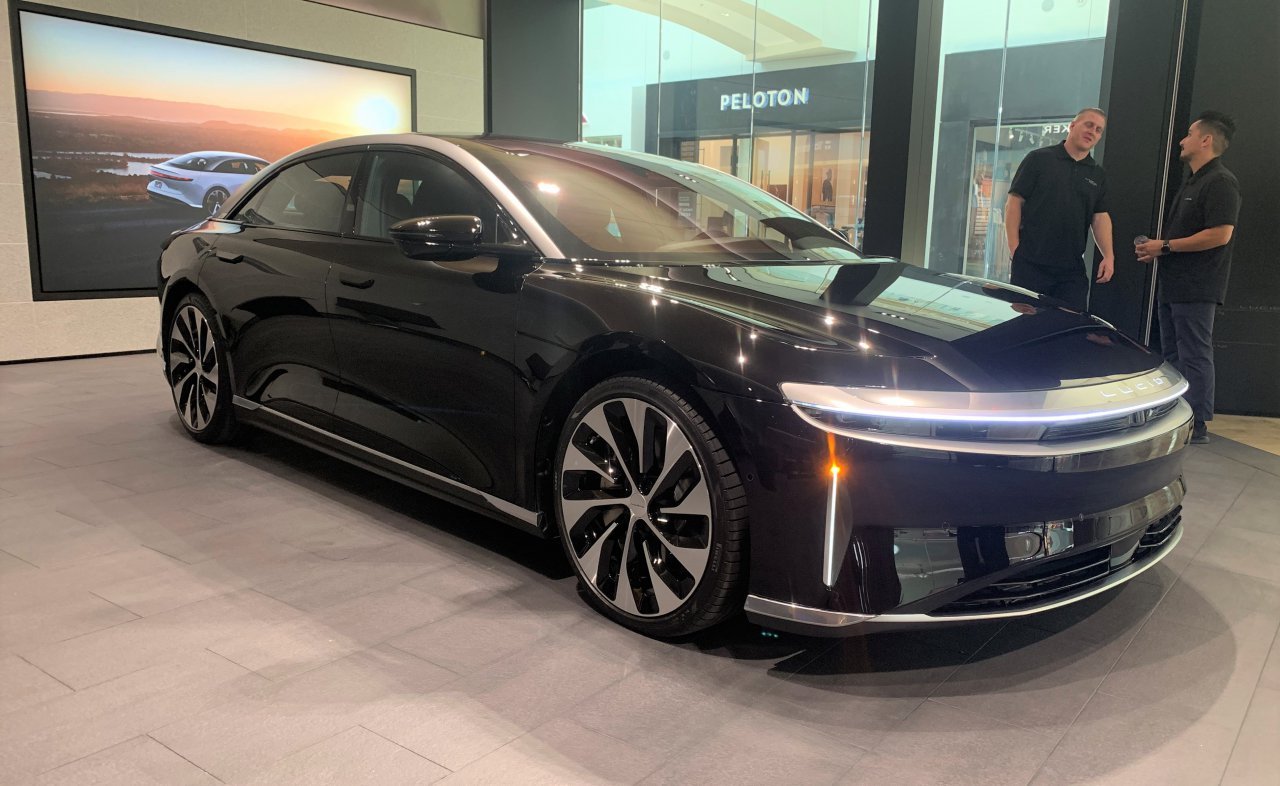 We visit a Lucid Motors electric-vehicle showroom | – revRebel